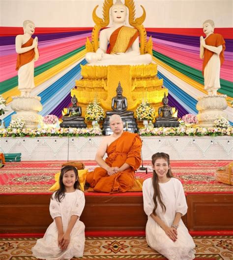 Photo Gallery ละทางโลก เข้าสู่ทางธรรม ตะวัน จารุจินดา ถือฤกษ์ดี เข้าพิธีอุปสมบท ได้ฉายาทาง