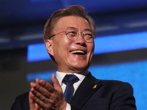 문재인 대통령 당선…통합대통령 되겠다 선언