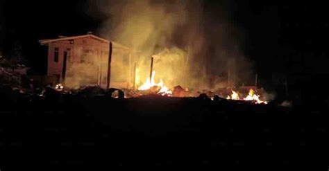 မိုးမောက်တွင် စစ်တပ် ဗုံးကြဲသဖြင့် နေအိမ်များ မီးလောင်