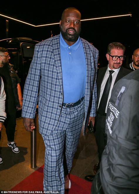 Shaquille Oneal Sports Checked Suit As He Strolls Through Sydney Bar