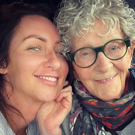 Gogglebox Star Isabelle Silbery Breaks Down Over Grandmothers Dementia Diagnosis On The Project