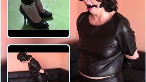 Bondageangel Full In Leather