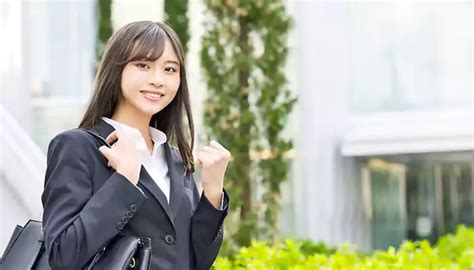 Overcoming Common Challenges Faced By Freshers In Job Hunting