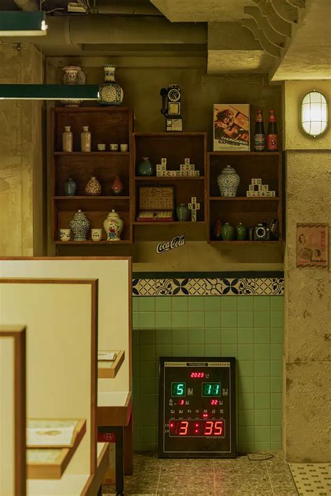 홍콩 현지 분위기를 살린 조명 포인트 레트로 빈티지 120평 중식당 인테리어 종로구 관철동