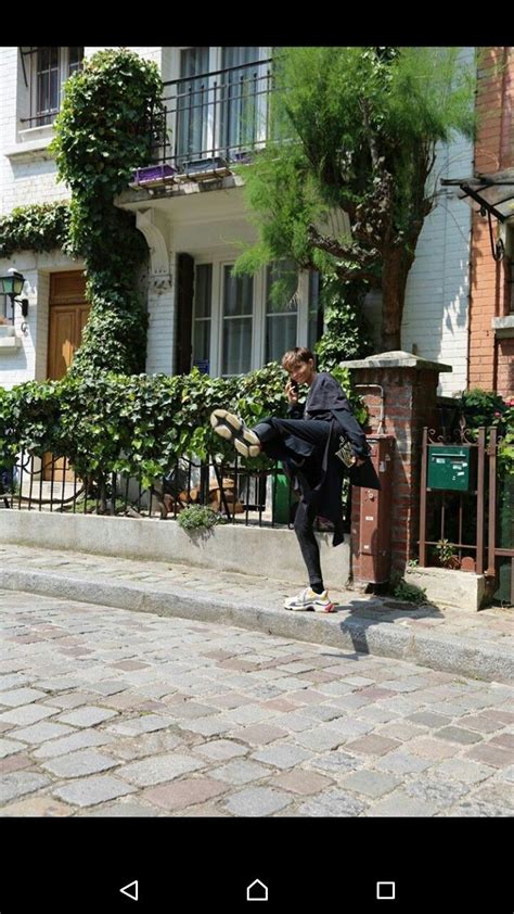 Pin De Max En Ruby Rose París Artistas