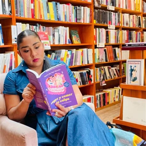 Gabby Books Gabby Books On Threads