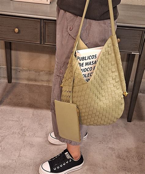 호보백 위빙 숄더백 파우치포함 가벼운 여자직장인가방 데일리가방 에이블리