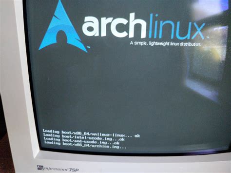 Stuck On The Usb Installer Load Messages Loading Boot Archlinux