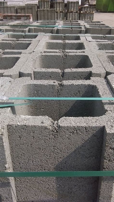 Бетонни тухли и градински бордюри от Метал Инвест ЕООД Стара Загора За