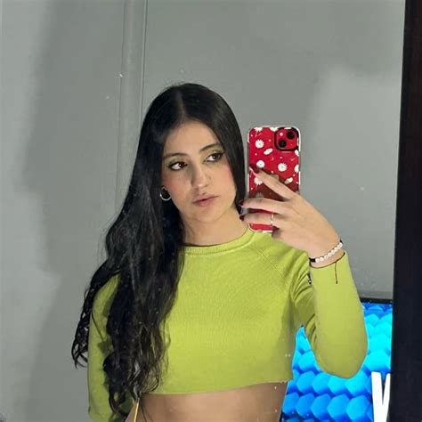 Alejandra Ávila Alejandra S01 • Threads Say More