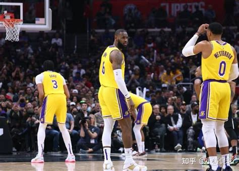 NBA快讯空砍 分伤退究竟詹姆斯带不动还是打法伤害球队 知乎