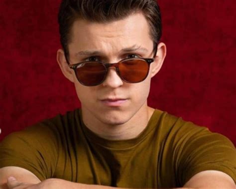 Tom Holland Presume Nuevo Abdomen Y Pone A Arder El Internet Celebriteen