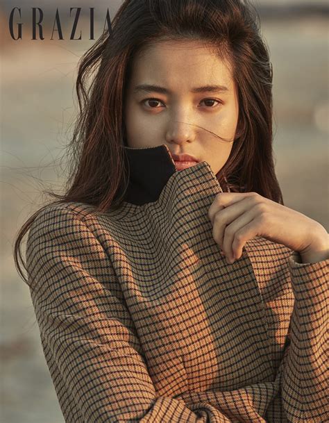 배우 김태리 신비로운 분위기의 페미닌 화보 패션서울