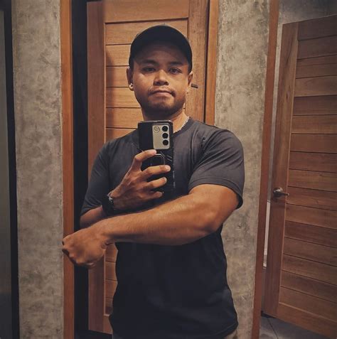 Drama Addict กูจะร้องไห้จนน้ำตาไหลเป็นโลหิต จากเพจพี่อู๊ดสายเผือก ซึ่งแกไปแคปจากกลุ่มแม่วัยใส