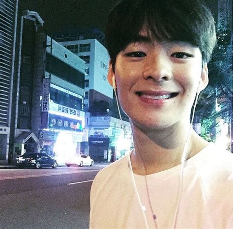 배우 송건희 남친짤