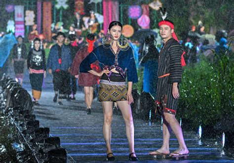 The Traditional Li Textile Techniques And Its Trend Code