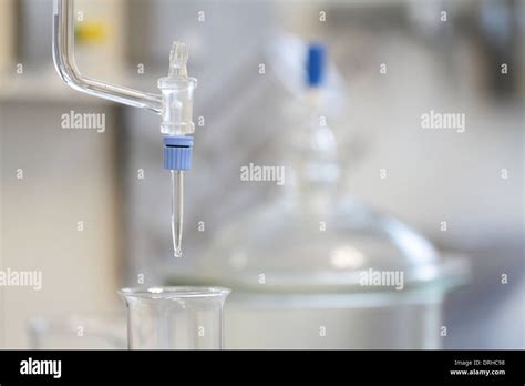 Lab Buret Hi Res Stock Photography And Images Alamy