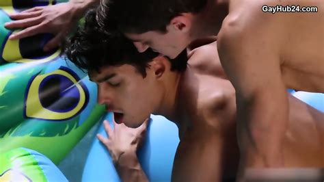 Aiden Ward And Nico Leon