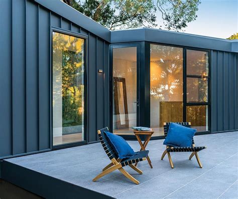 Jenkins Street Features Matt Colorbond Interlocking Cladding