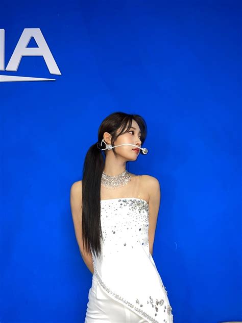 섹시한 김시현 오푸숄더 연예인잡담 에펨코리아