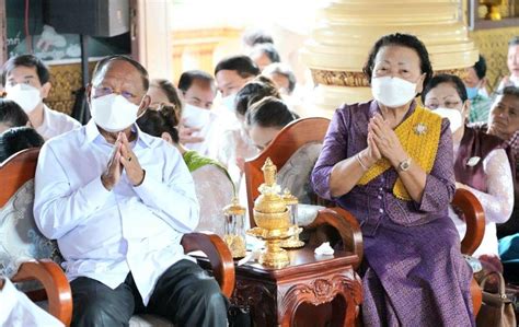 សម្តេចពញាចក្រី ហេង សំរិន និងសម្តេចធម្មវិសុទ្ធវង្សា សៅ ទី ហេងសំរិន