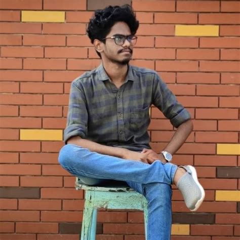 𝔻𝕙𝕚𝕟𝕖𝕤𝕙 𝕊 ℝ Dhinesh 18 • Threads Say More