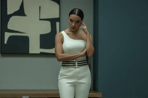 Picture Of Lady Voyeur