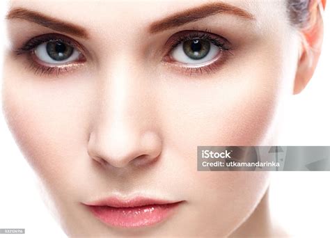 여자 아이즈 뷰티 인물사진 매력적인 여성 반짝이는에 대한 스톡 사진 및 기타 이미지 반짝이는 백인종 사진 이미지 Istock