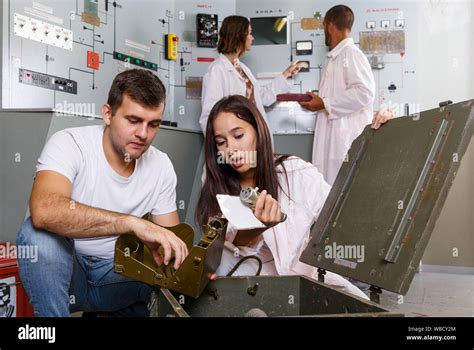 Nuclear Shelter Box Hi Res Stock Photography And Images Alamy