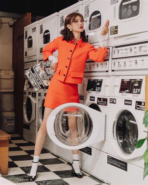 最索人妻elva Ni 倪晨曦穿性感短裙大曬長腿 多圖 Hkgfable