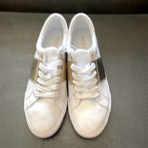 White Guess Sneakers Gem
