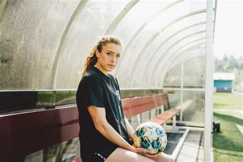 Download Professional Soccer Player Sofia Huerta In Action Wallpaper