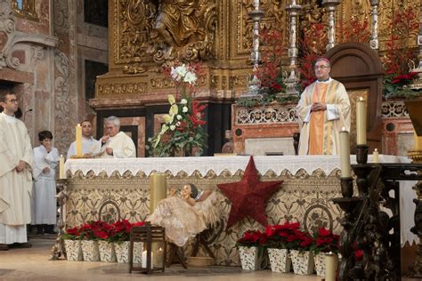Natal Celebremos Esta Criança Frágil E Carente De Quase Tudo Em Todas As Fragilidades Sociais