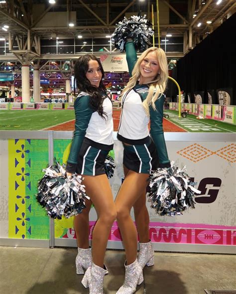 Philadelphia Eagles Cheerleader Turns Heads With Super Bowl Outfit And