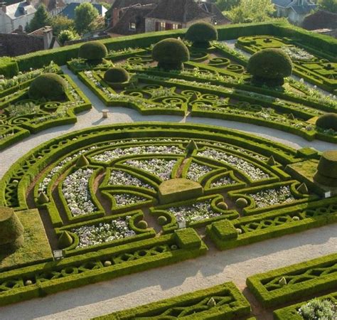 Французский регулярный стиль ландшафтного дизайна особенности