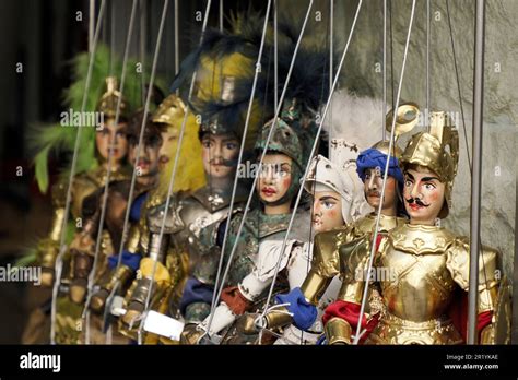 Marionnettes Siciliennes Banque De Photographies Et Dimages à Haute Résolution Alamy