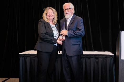 Tom Dingus Receives National Trailblazer Award From Governors Highway Safety Association