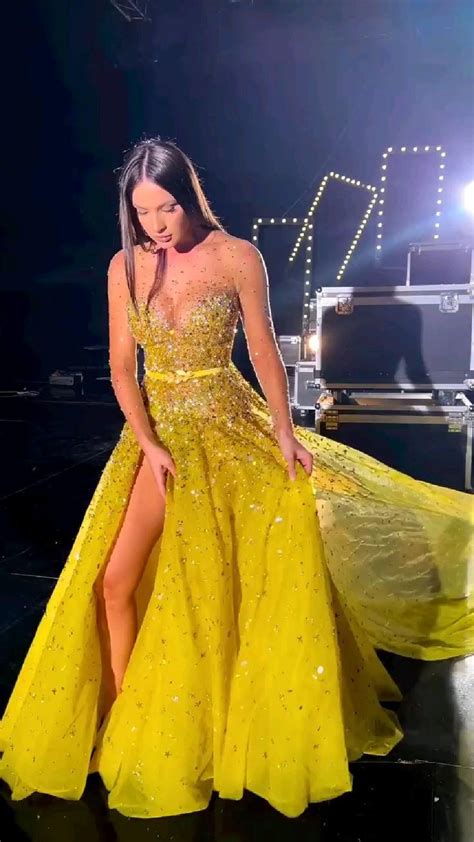 Pin By Hyang Gi On Evening Gowns Evening Gowns Fashion Gowns