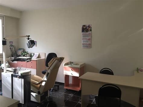 Почистване на зъбен камък с ултразвук или фотополимерна пломба плюс обстоен преглед и план за