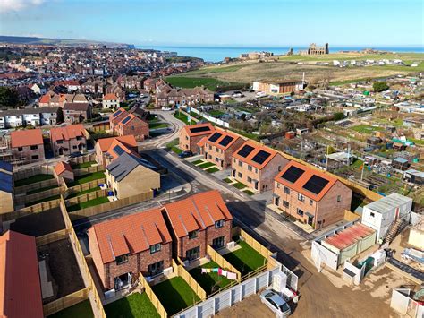 Fitting Integrated Solar Pv To Uk Housing Projects