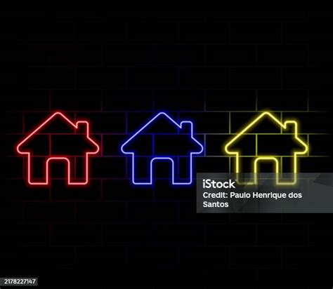다양한 색상의 밝은 네온 하우스 아이콘 세트입니다 빛나는 선형 집 간판 0명에 대한 스톡 벡터 아트 및 기타 이미지 0명 디자인 로고 Istock