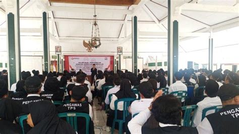 Ribuan Pengawas Tps Di Purworejo Resmi Dilantik Diingatkan Jaga Integritas Dan Netralitas