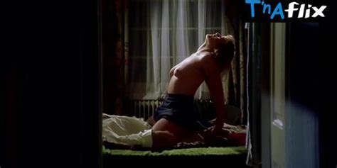 Kate Winslet Breasts Scene In Lee