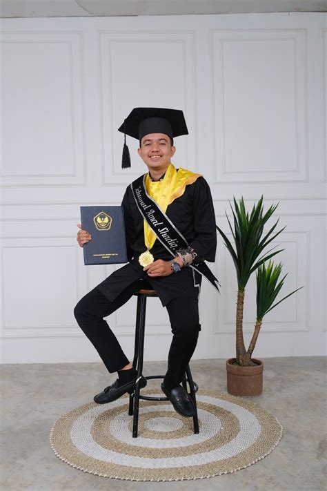 Outfit Wisuda Pria U God Photo Projects Graduation Ideas Bbb Photo