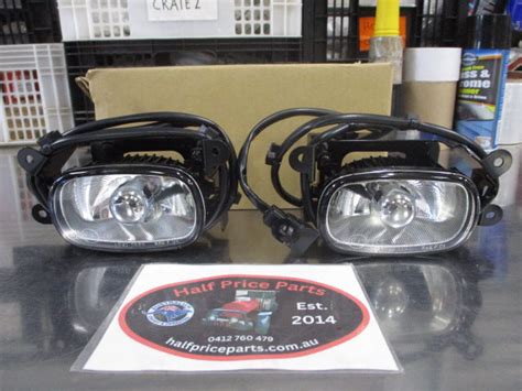 Mitsubishi Outlander Genuine Front Fog Light Kit Left And Right New Pa