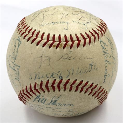 1955 Yankees Oal Baseball Team Signed By 27 With Mickey Mantle Yogi