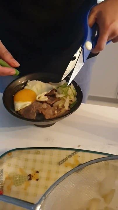 퇴근하고 돌아오니 목살스테이크덮밥 준비한 남편~ 맛있게 잘 먹었어요~ Youtube