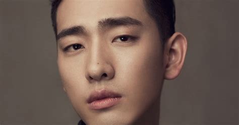 윤박 70대1 경쟁률 뚫고 연극 관객모독 캐스팅