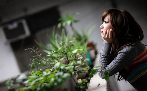 Thinking Women Wallpapers Wallpaper Cave