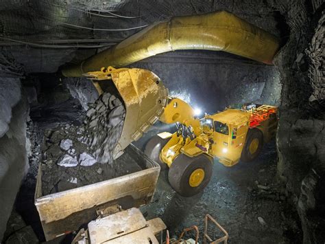 r1700 underground mining loader cashman equipment